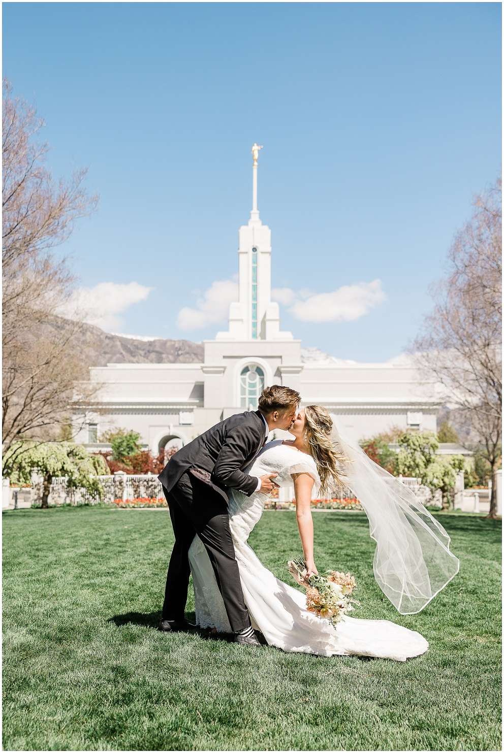 The Wild Oak Spring Wedding - Ashley DeHart Photography