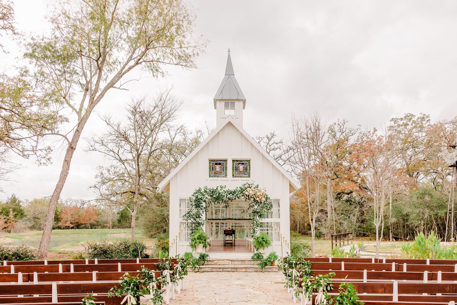 Courtney and Devin's Beautiful 7F Lodge Wedding in Texas
