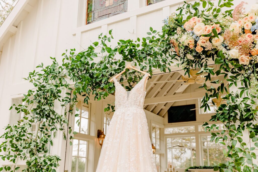 Courtney and Devin's Beautiful 7F Lodge Wedding in Texas