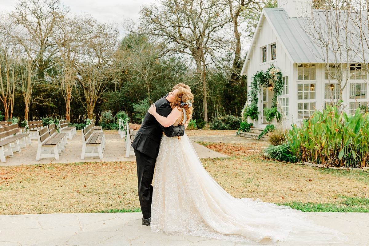 Beautiful 7F Lodge Wedding - Ashley DeHart Photography